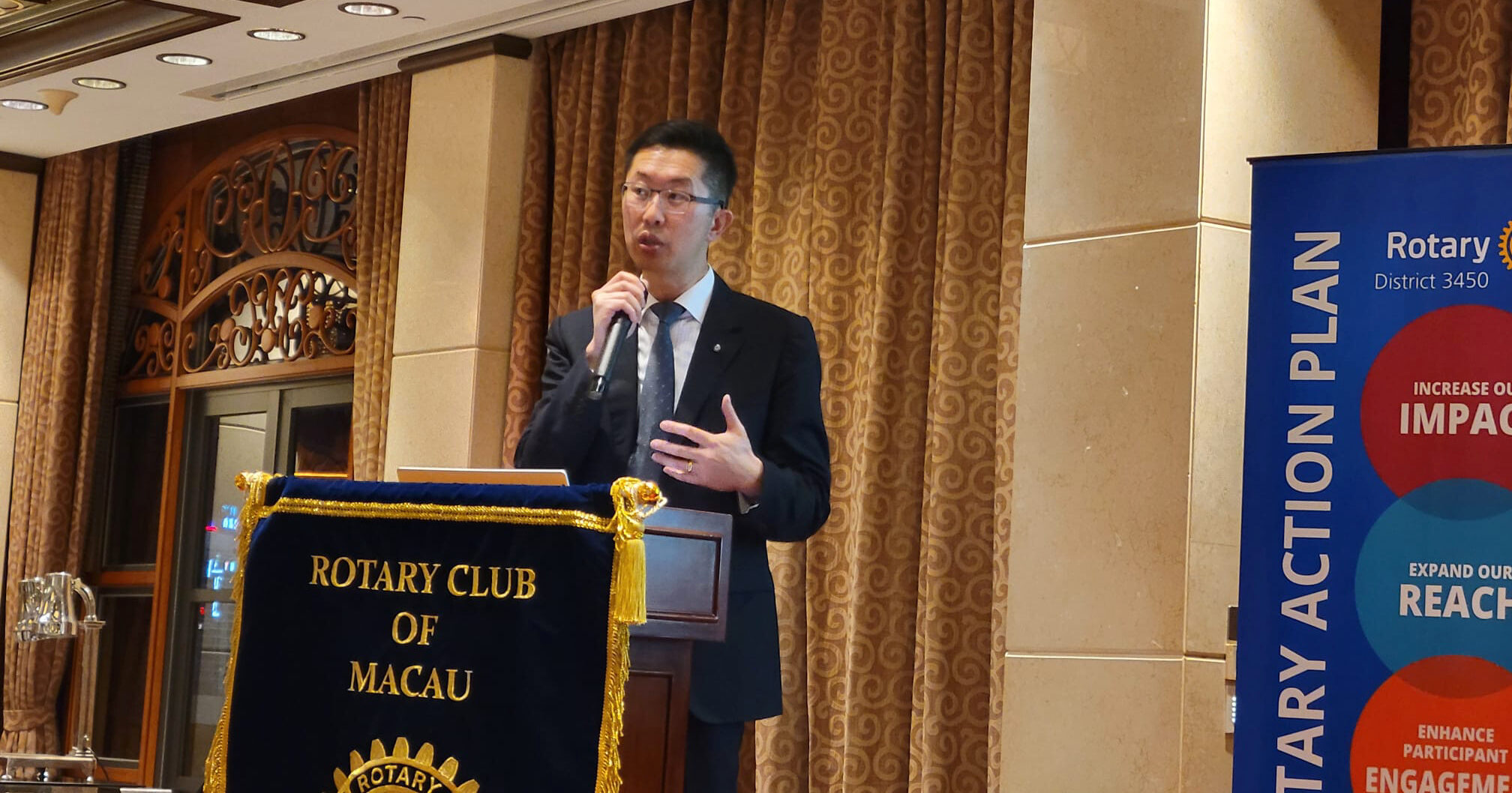 Plastic Surgery - A talk by PDG Peter Pang - Rotary Club of Macau 澳門扶輪社
